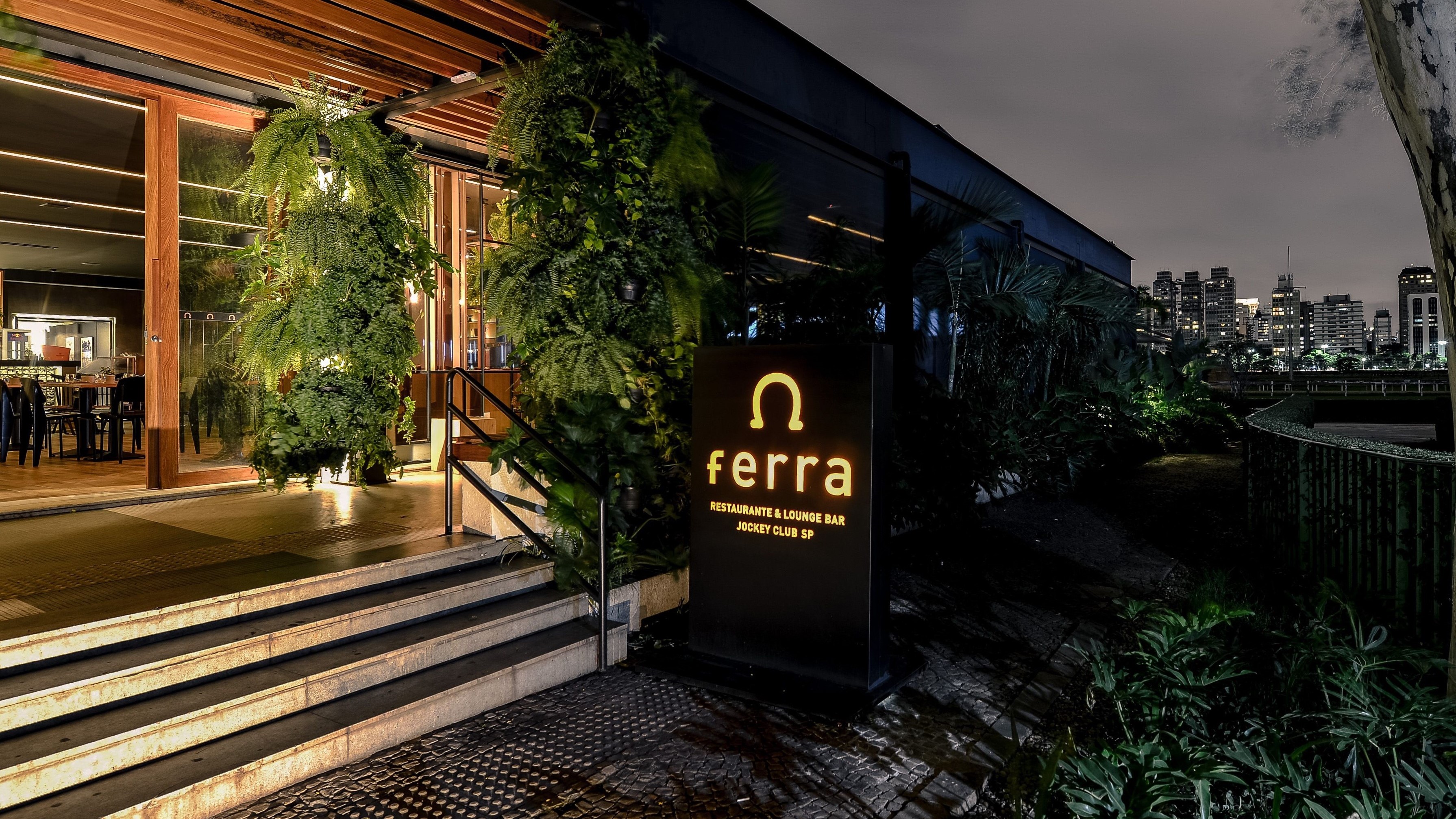 Restaurante e Lounge Bar Ferra Jockey | Seu Evento Corporativo